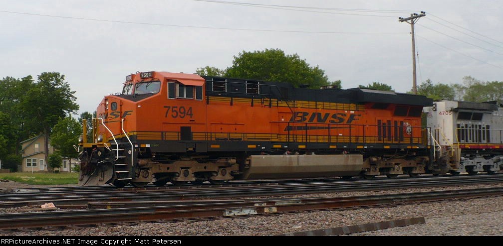 BNSF 7594